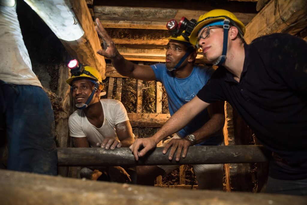 CEYLONS | MUNICH – faire Saphire: Nachhaltigkeit und Wirtschaftlichkeit ...