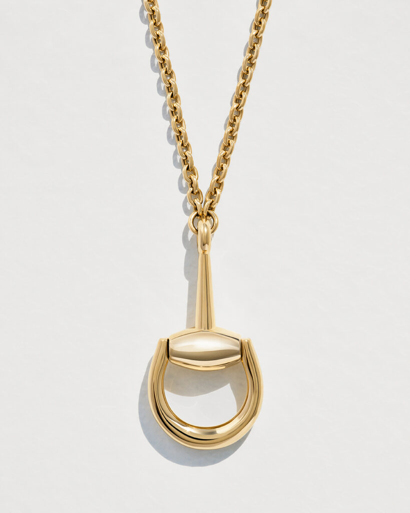 Gucci feiert 20 Jahre Horsebit mit einer neuen Kampagne - Professional ...