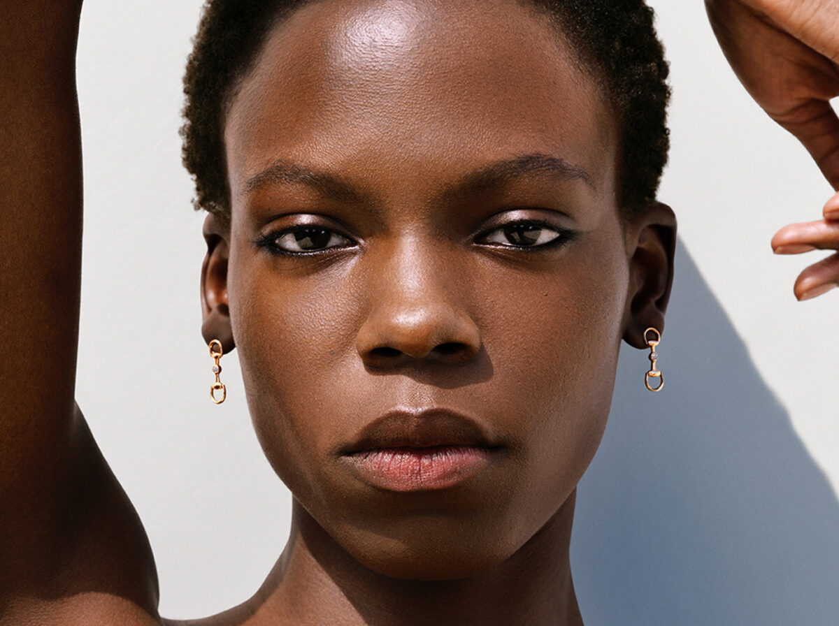 Gucci feiert 20 Jahre Horsebit mit einer neuen Kampagne - Professional ...